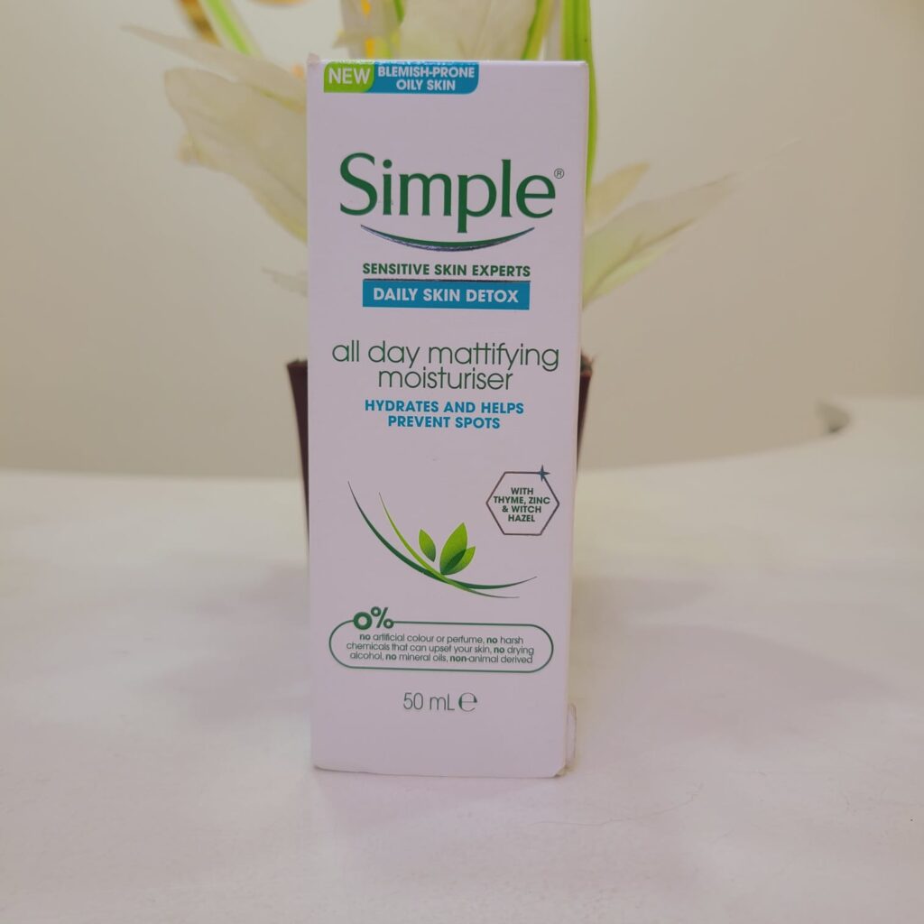 Simple All Day Mattifying Moisturiser